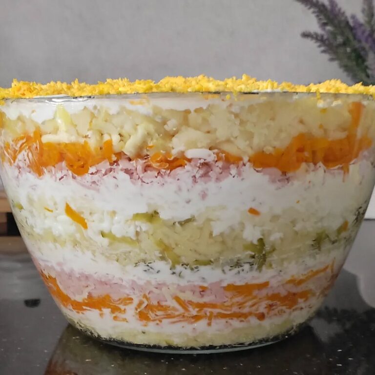 Kako napraviti mimoza salatu koja će oduševiti svakog gosta!