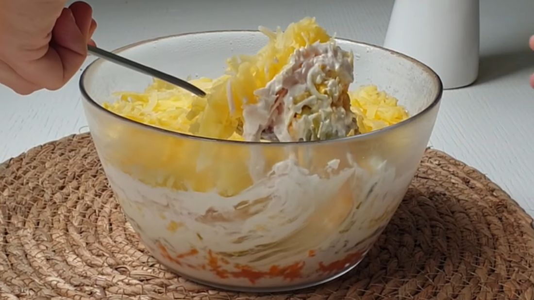 Kako napraviti mimoza salatu koja će oduševiti svakog gosta!