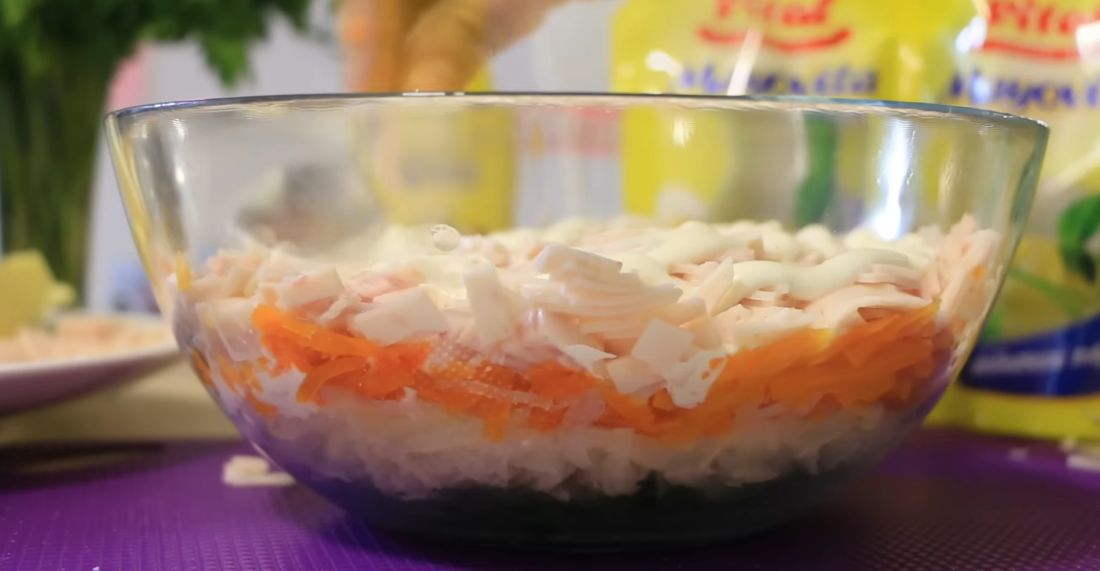 Kako napraviti mimoza salatu koja će oduševiti svakog gosta!