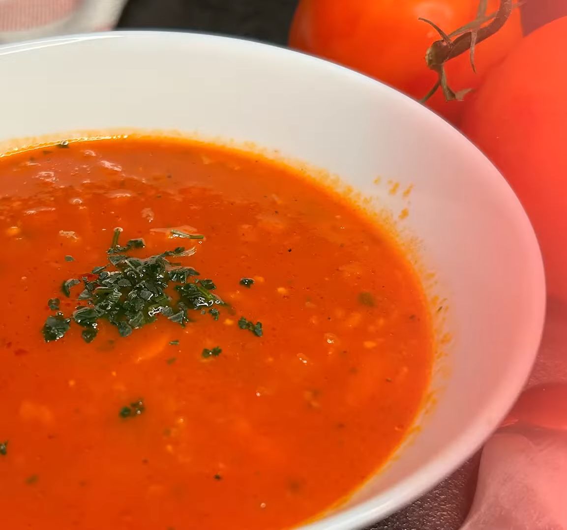 Brza paradajz čorba – recept za savršeno jelo na kašiku - Domaća jela