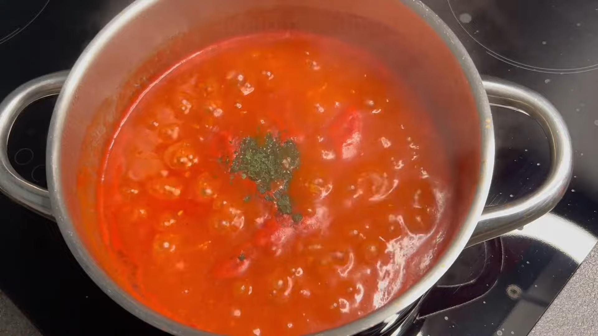 Brza paradajz čorba – recept za savršeno jelo na kašiku - Domaća jela