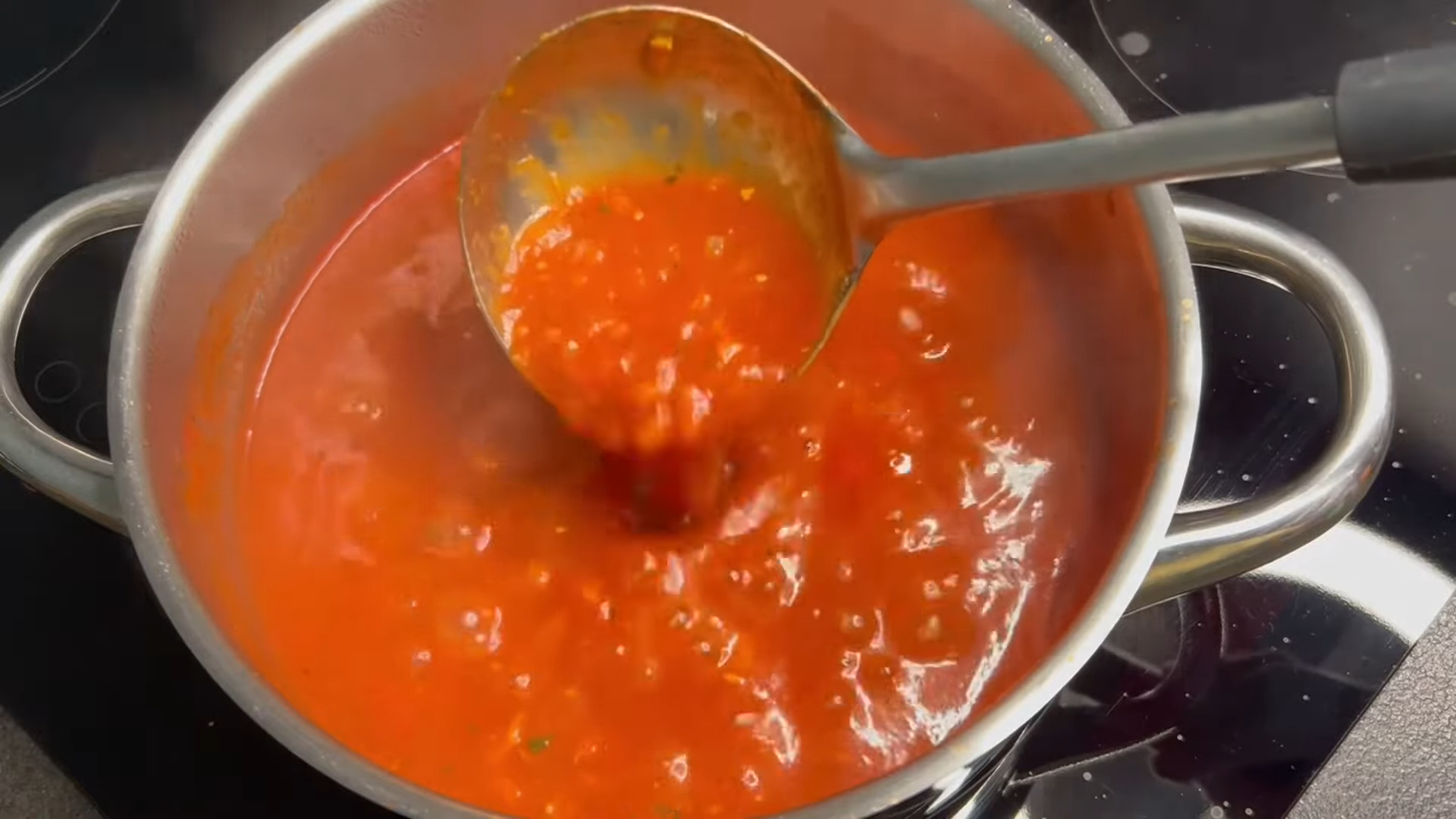 Brza paradajz čorba – recept za savršeno jelo na kašiku - Domaća jela